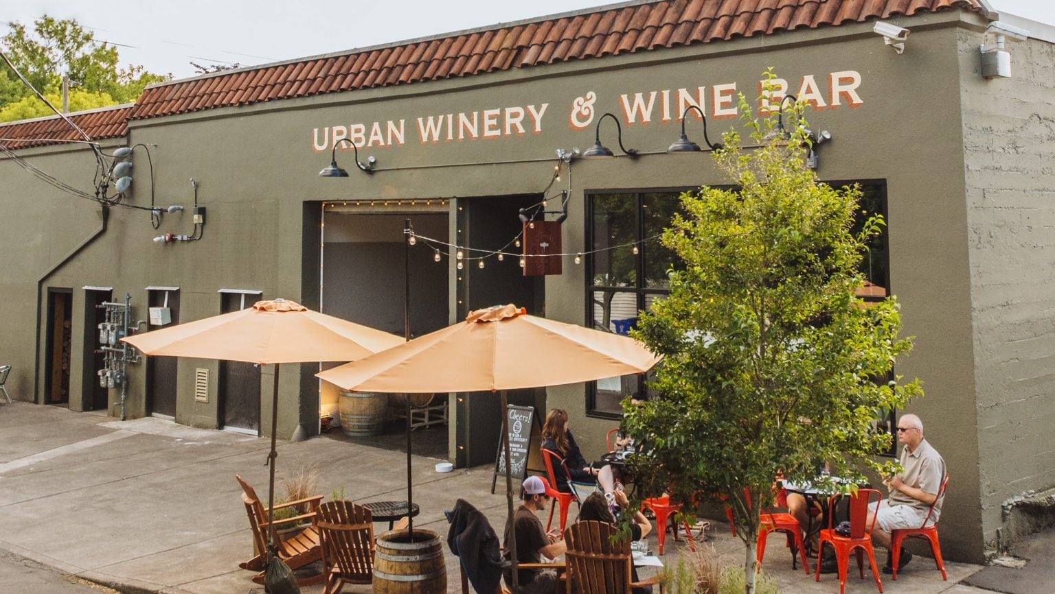 Quando il vino si fa in città: cos'è il fenomeno delle urban wineries