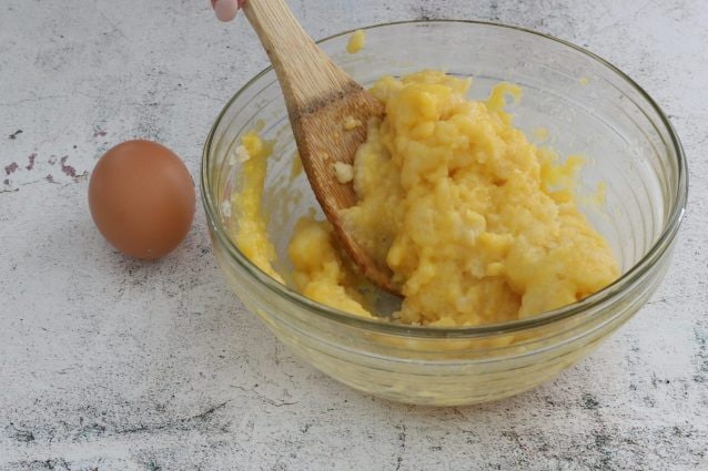 Brighelle alla crema: la ricetta dei bignè fritti di Carnevale