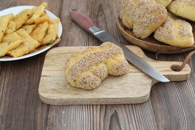 Sizilianische Mafalde: das traditionelle Rezept für Grieß- und Sesam ...
