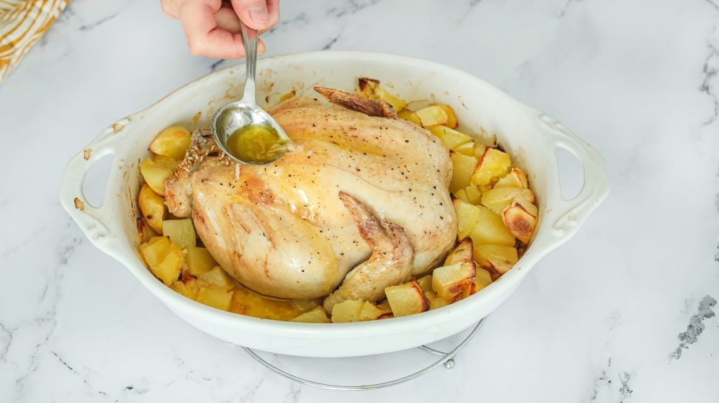 Pollo ripieno: la ricetta del secondo piatto ricco e sontuoso