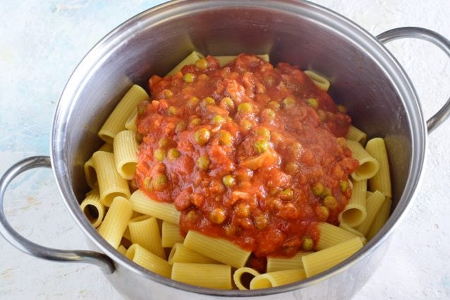 Timballo di pasta: la ricetta del primo piatto ricco e saporito