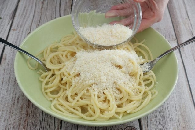 Pasta burro e parmigiano: la ricetta del primo piatto semplice e cremoso