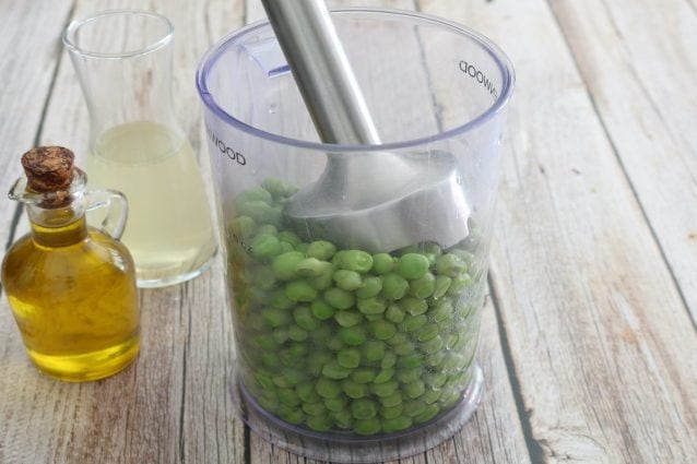 Purè di piselli: la ricetta del contorno primaverile cremoso e leggero