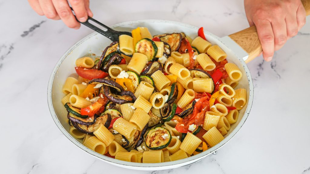 Pasta con verdure grigliate: la ricetta del primo estivo fresco e leggero
