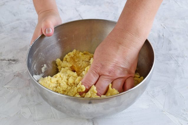 Pasta sablée: la ricetta della frolla friabile e burrosa per biscotti e ...