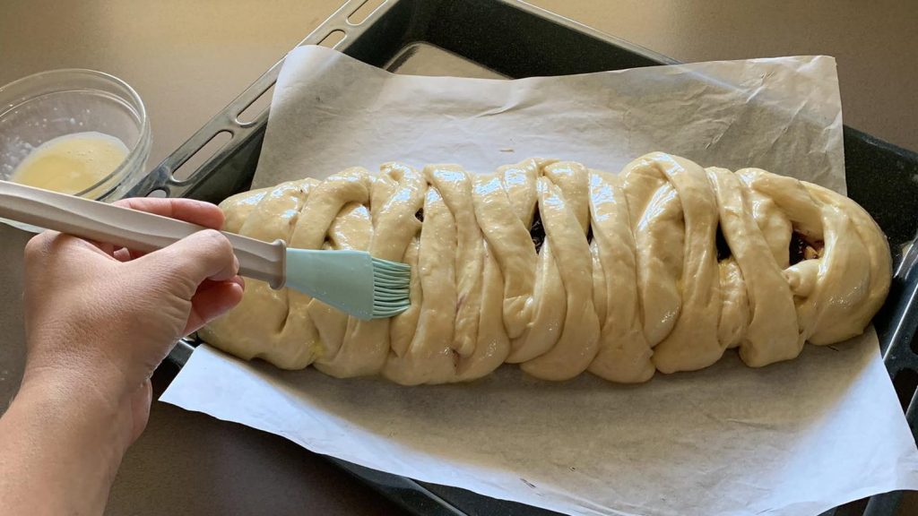 Treccia mochena: la ricetta del dolce tipico del Trentino