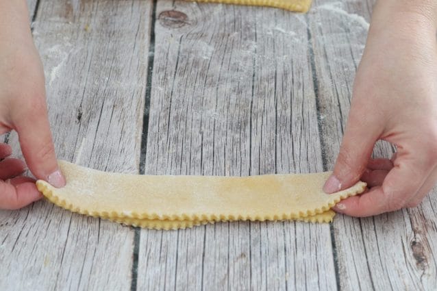Guanti caleni: la ricetta dei dolci fritti di Carnevale tipici campani
