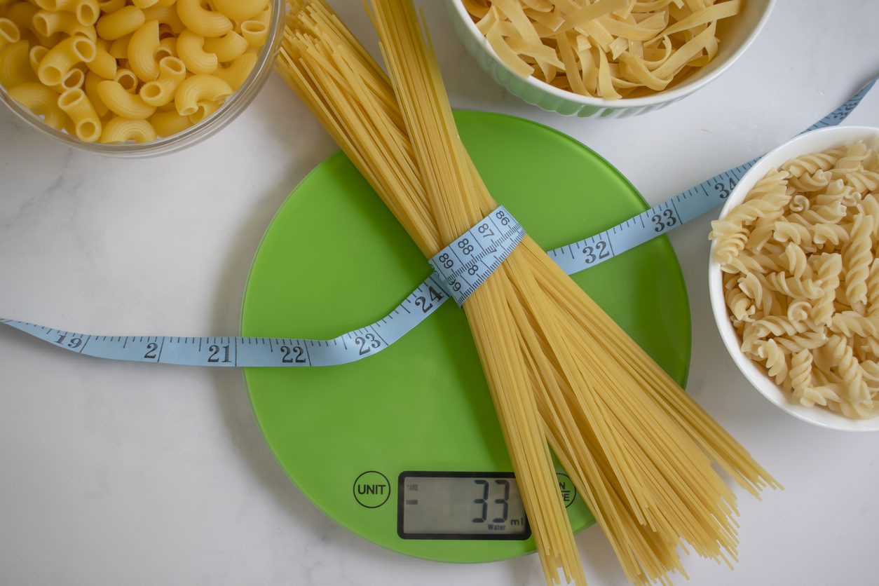 Pesare la pasta senza bilancia si può: ecco come fare