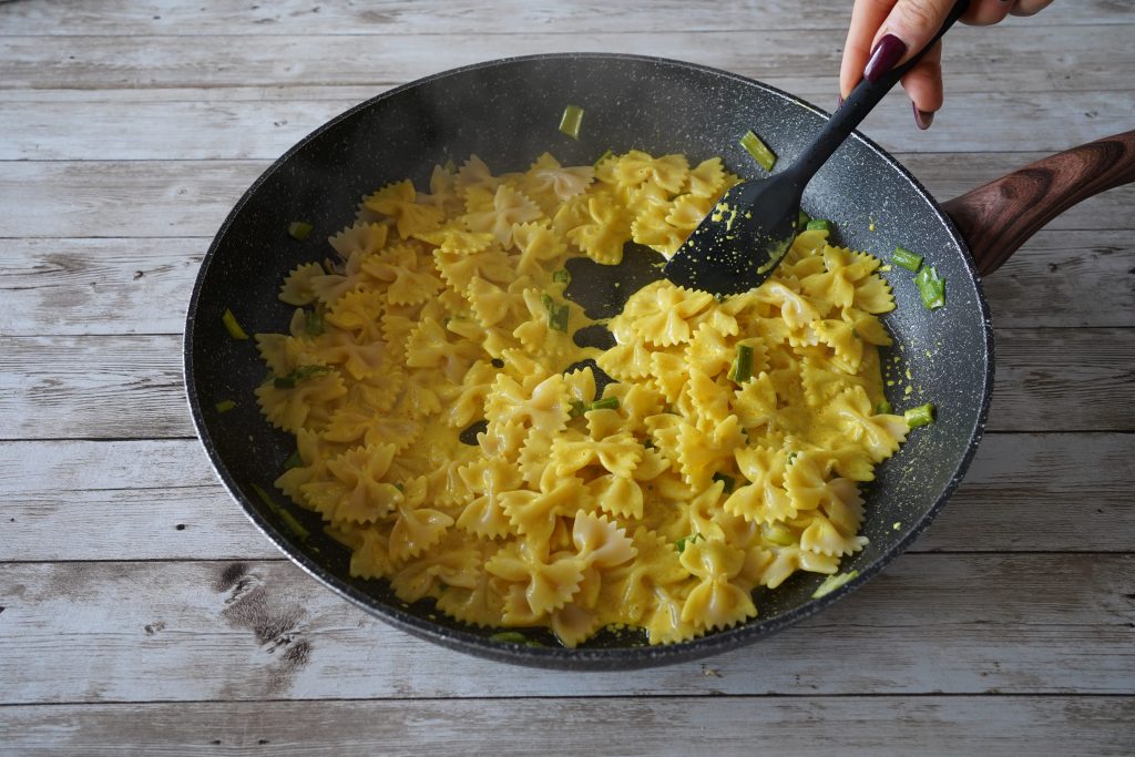 Pasta alla Frank Sinatra: la ricetta del primo veloce e cremoso con ...