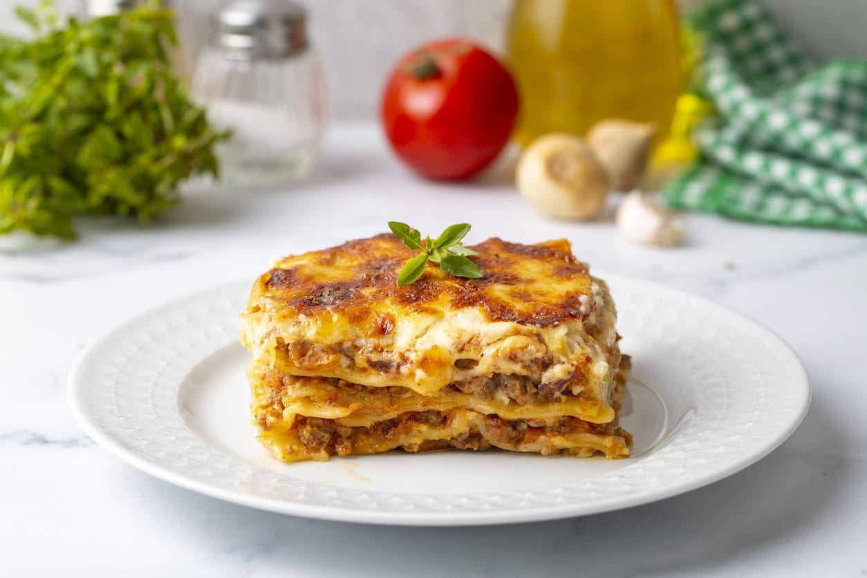 Come conservare le lasagne crude e cotte: metodi e consigli