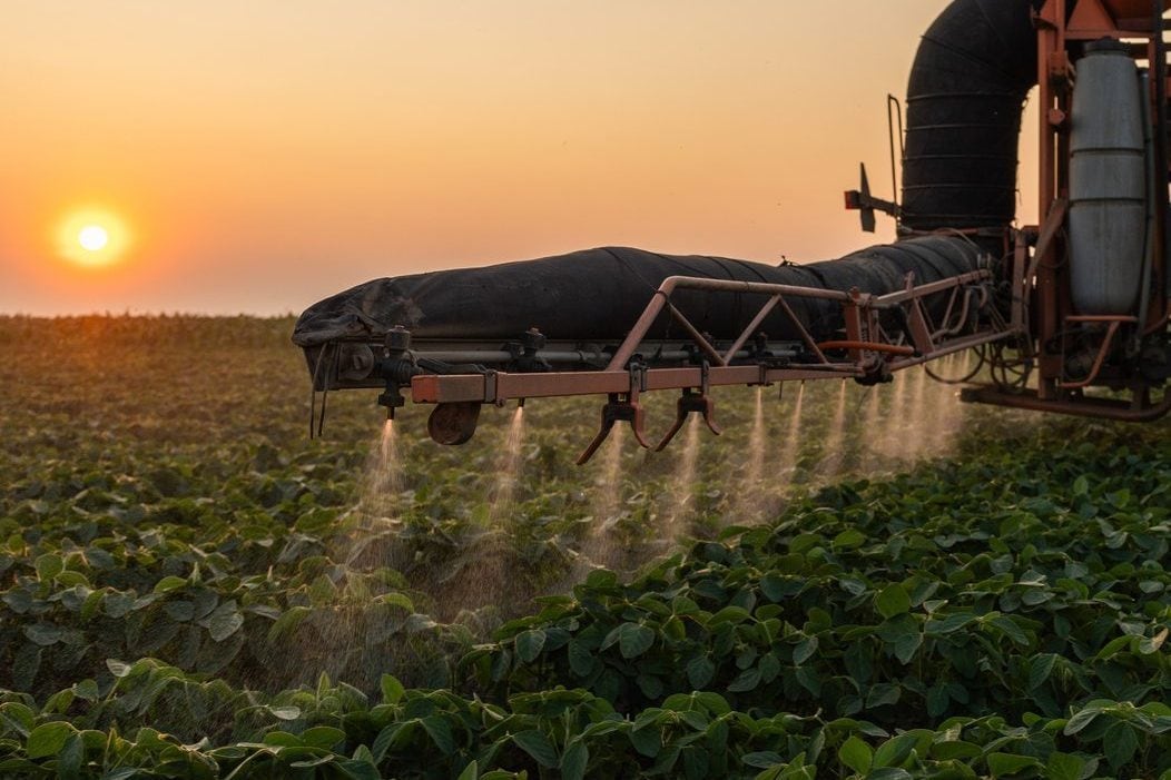 L’UE vuole autorizzazioni senza scadenza per i pesticidi: cosa cambia e ...