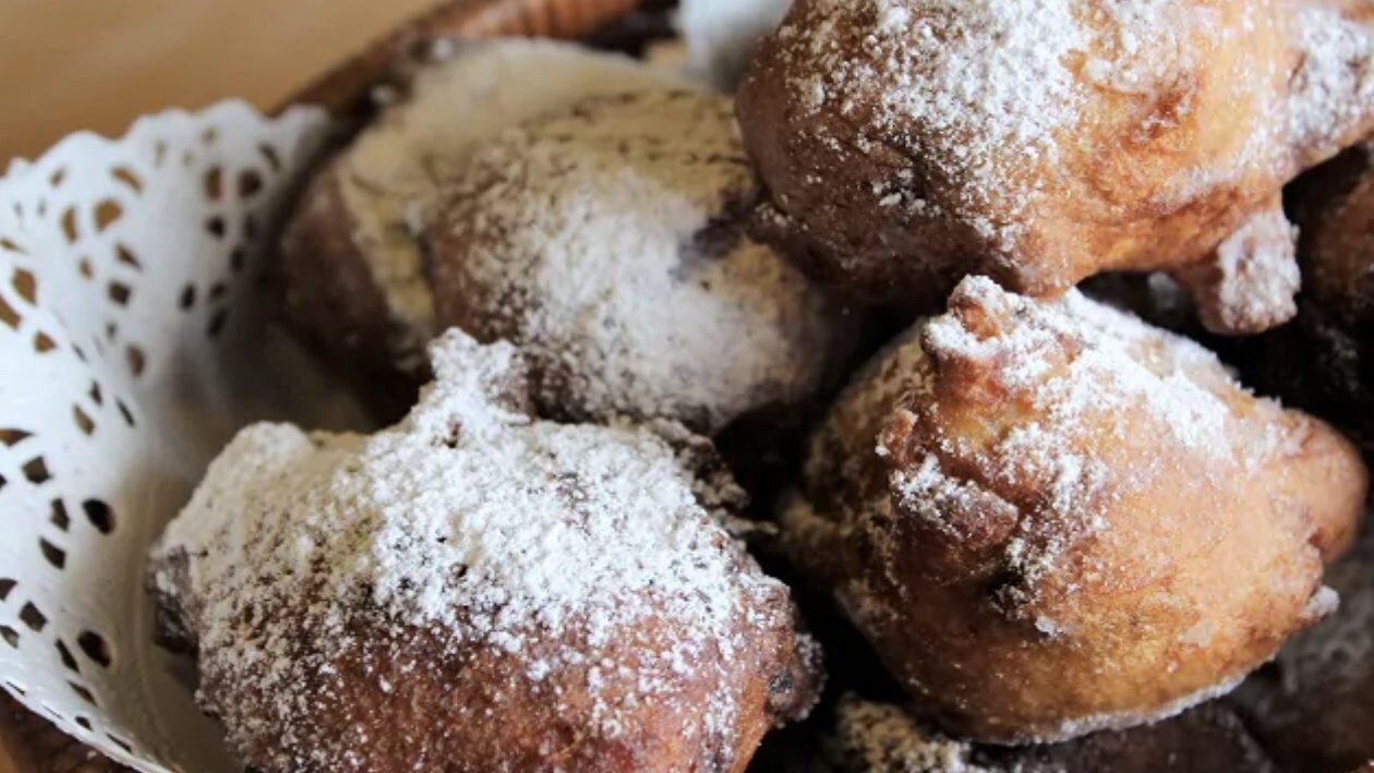 Sweet Fluffy Fritters: the original recipe for sweet and fluffy fritters