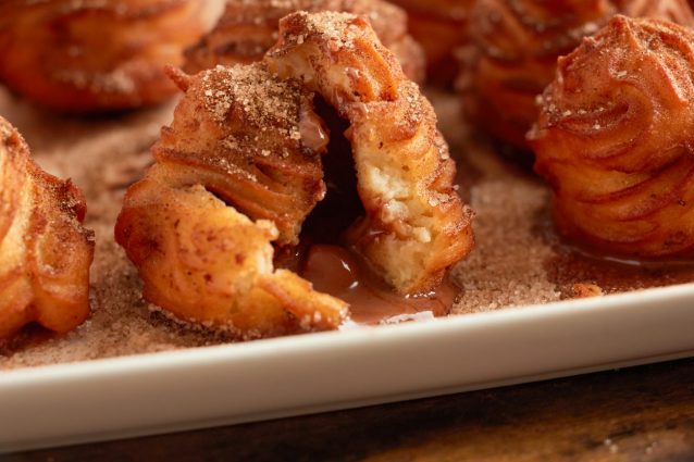 Hot Chocolate Churro Bombs: delicious dessert with surprise