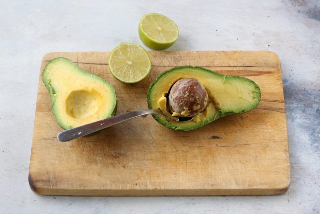 Baked avocado: a delicious and easy to make recipe, perfect for a fast ...