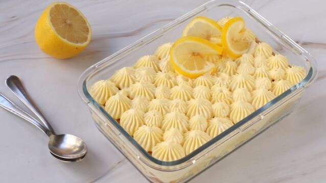 Lemon semifreddo with biscuits: the recipe for a creamy dessert that ...