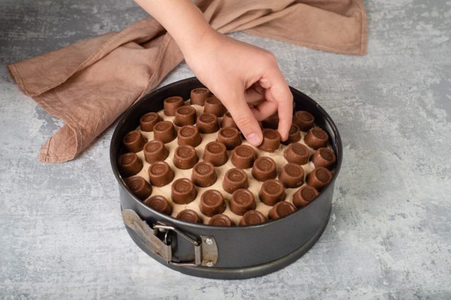 Rolo Caramel Cheesecake Recipe