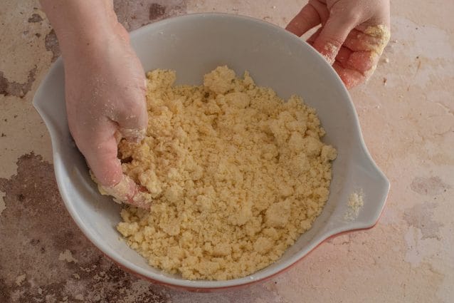 Orange Crumble Cake Recipe