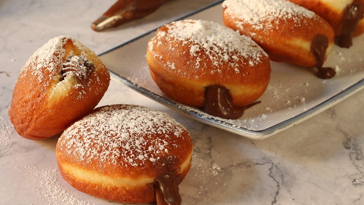 Pasticciotti (Italian Cream-Filled Pastries)
