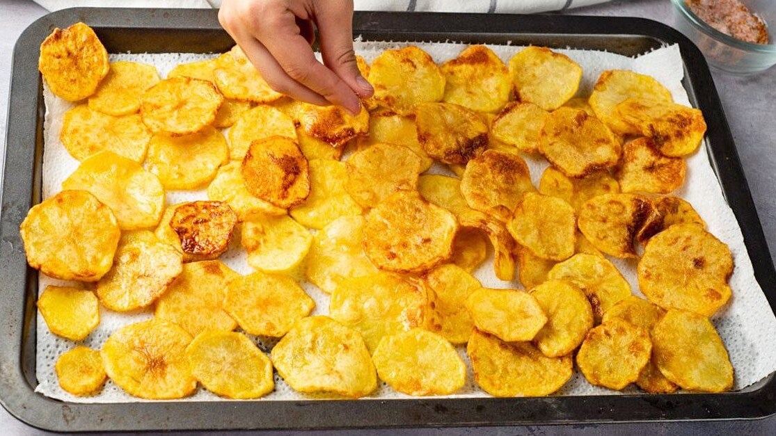 how to cook potatoes chips in oven