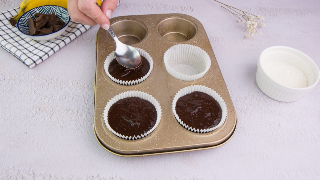 2-Ingredient Cake: a simple and quick recipe for making delicious mini ...