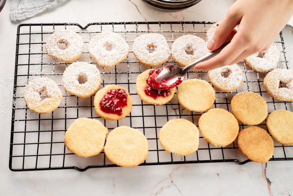 Linzer Cookies Recipe