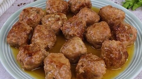 how do you make juicy meatballs tender