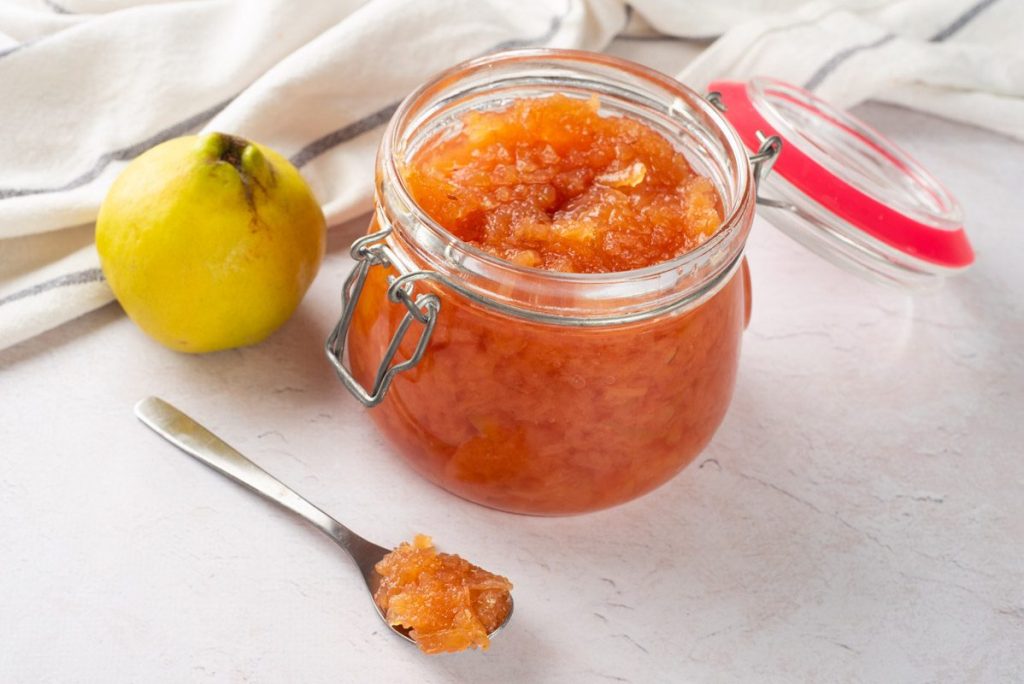Quince Jam: the easy recipe for the ultimate holiday condiment