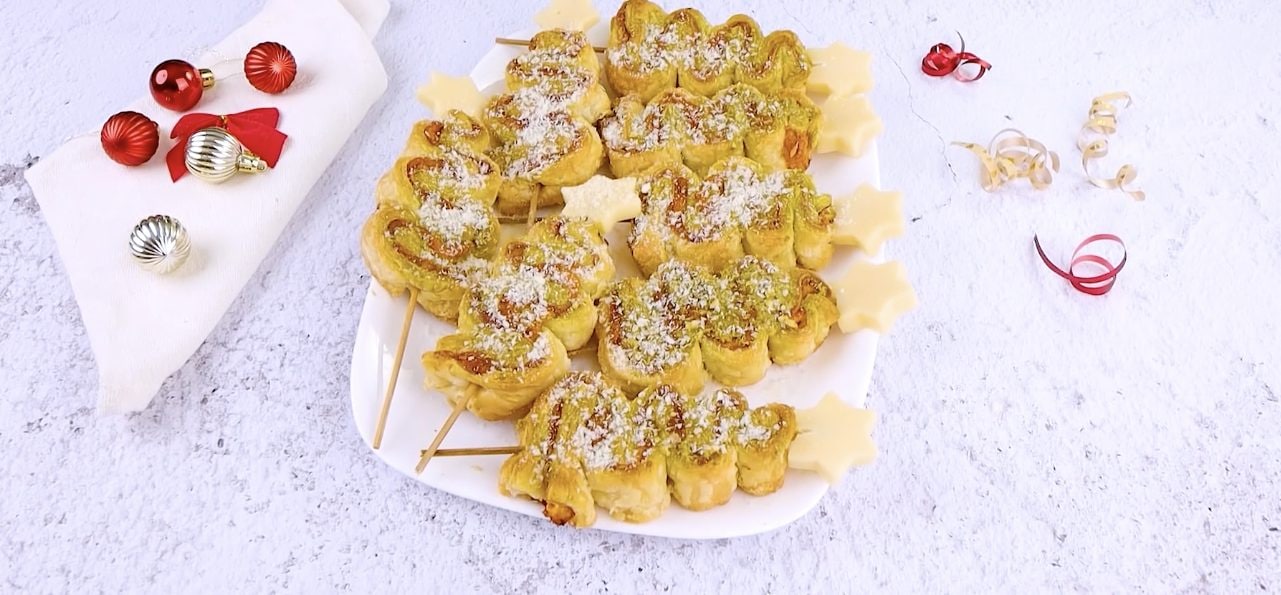 Puff Pastry Christmas Trees on Stick: delicious and fun to prepare!