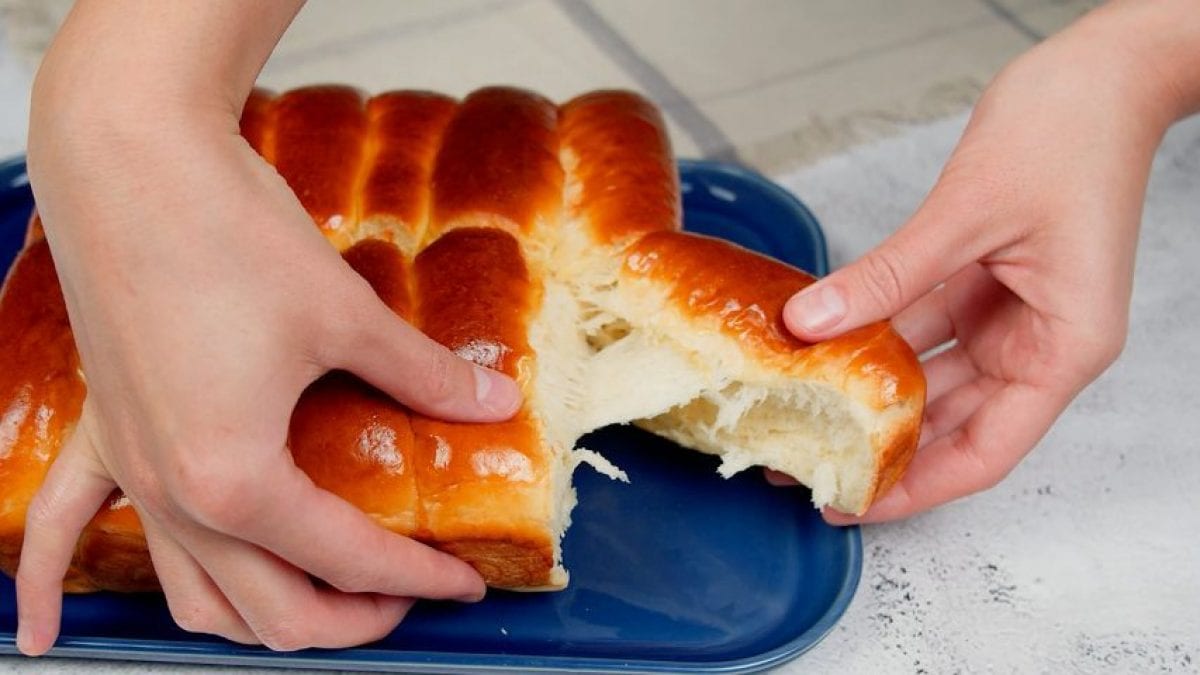 Super Fluffy Milk Bread Rolls