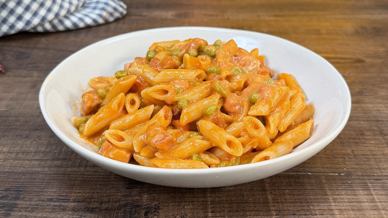 Seven P’s Pasta: Creamy Italian Pancetta and Peas Pasta (Pasta ai 7 ...