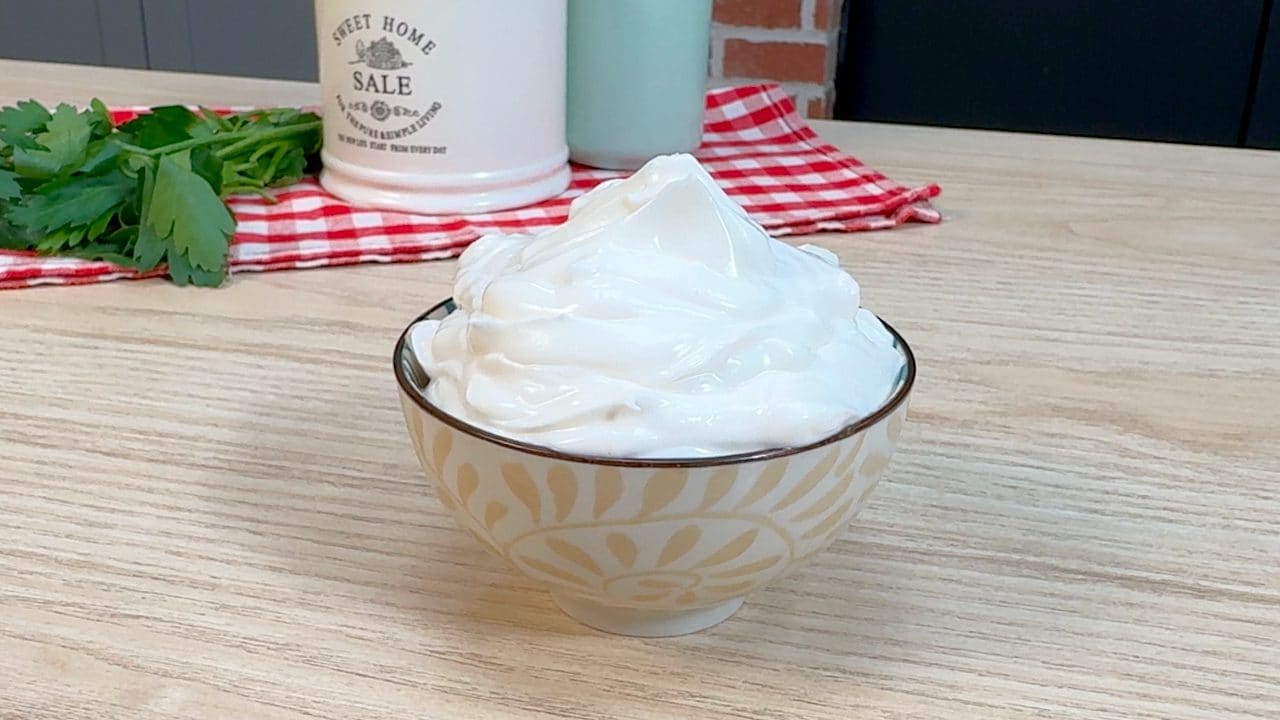 Vegan Mayo Recipe: Creamy Eggless Mayonnaise in 2 Minutes
